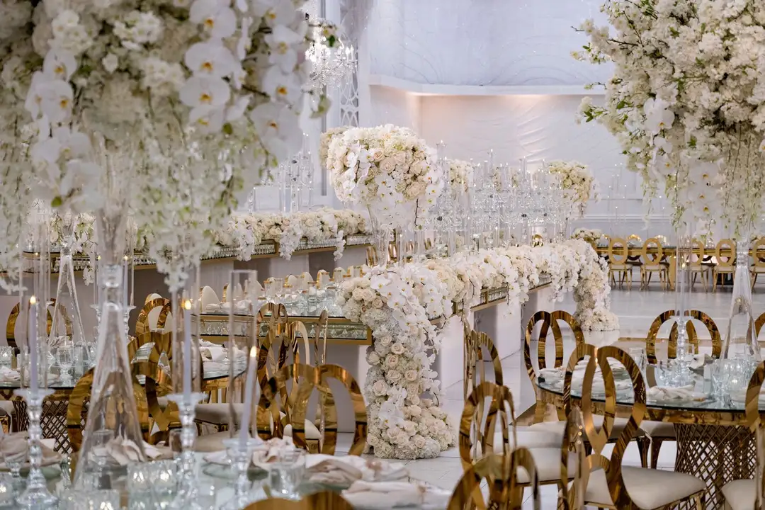 21 Gorgeous Ways to Incorporate Gold into Your Wedding Décor
