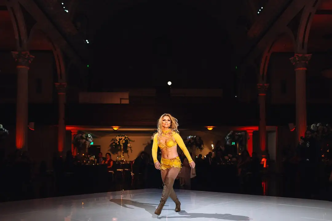 Derrick Barry Performing at Wedding