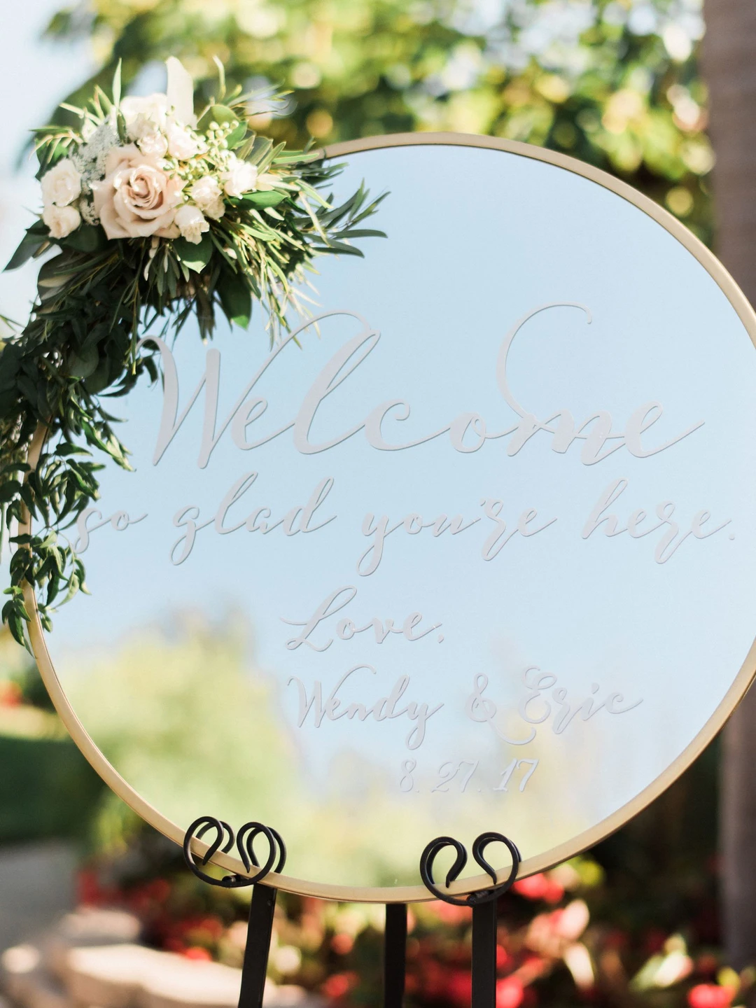 Round Welcome Sign Mirror