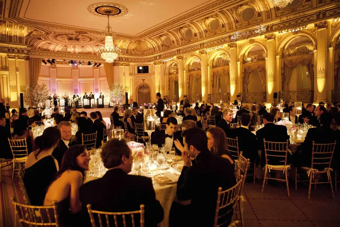 Make Sure Your Photographer Takes These Guest Photos