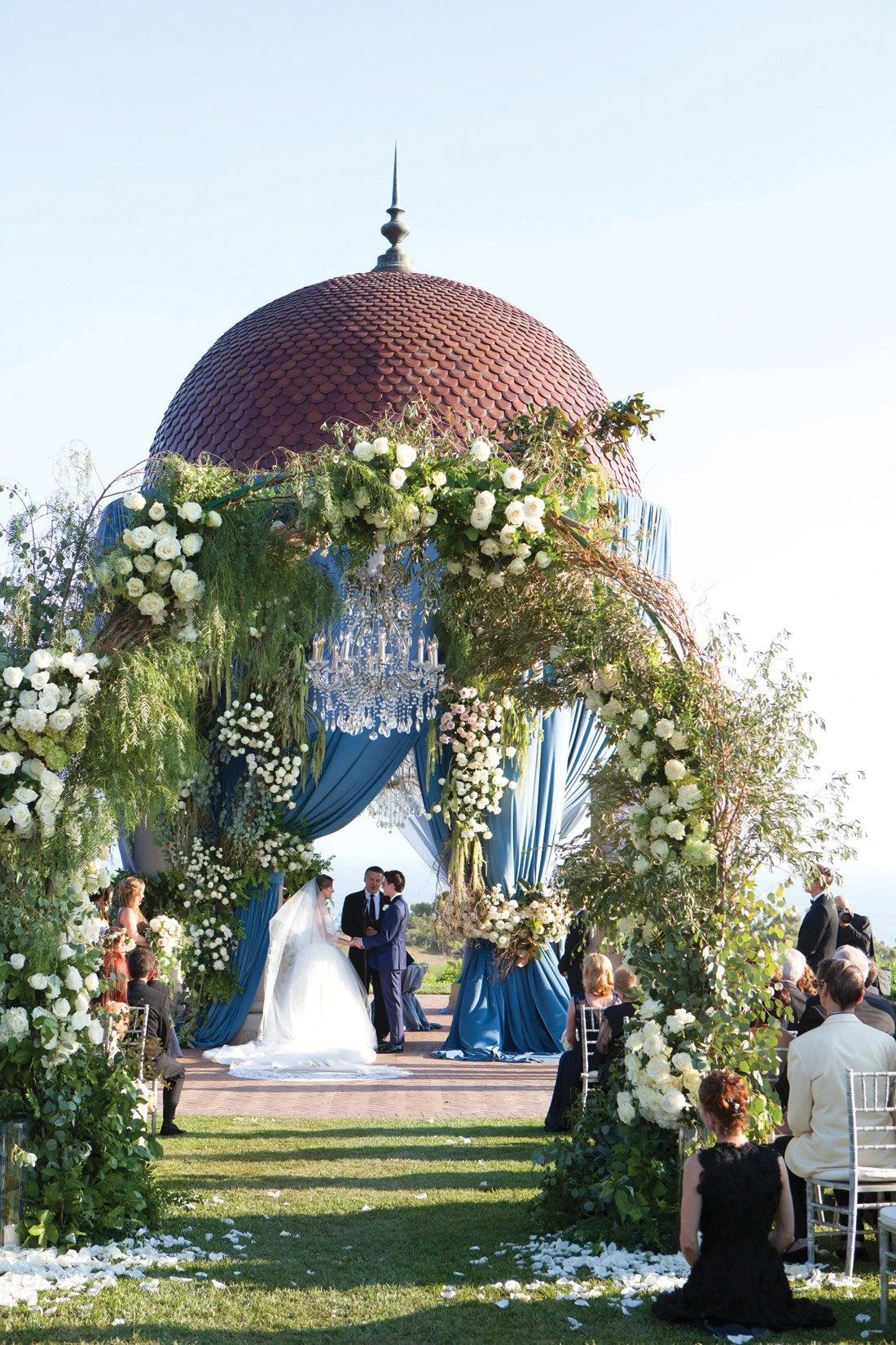 Romantic Secret Garden-Inspired Wedding in Southern California - Inside ...