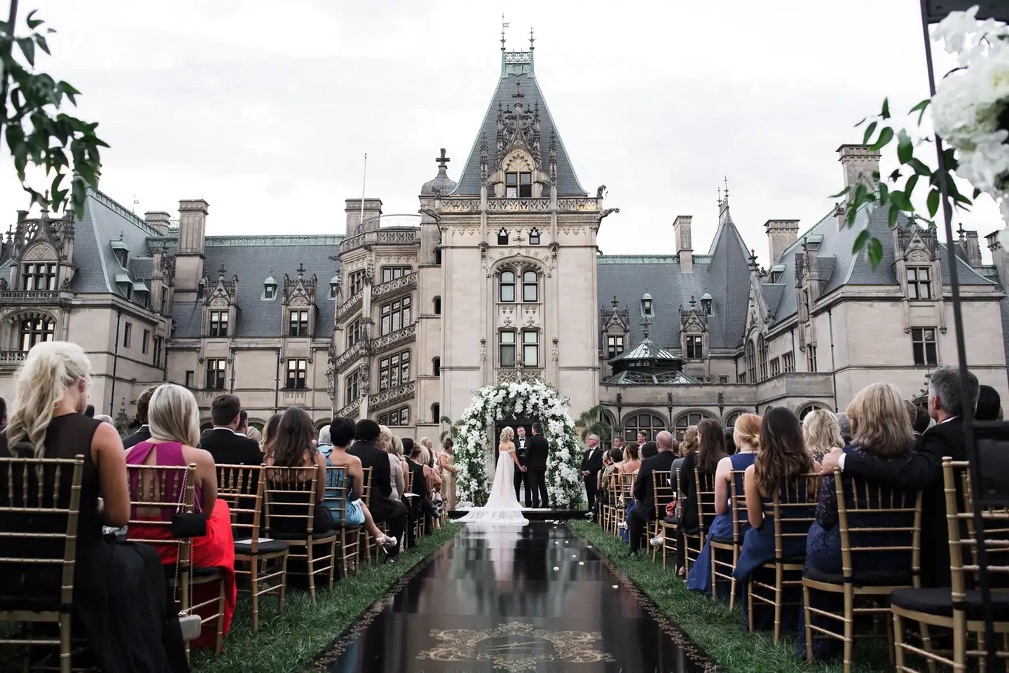 Castle at maryvale wedding | Beachweddingtips.com