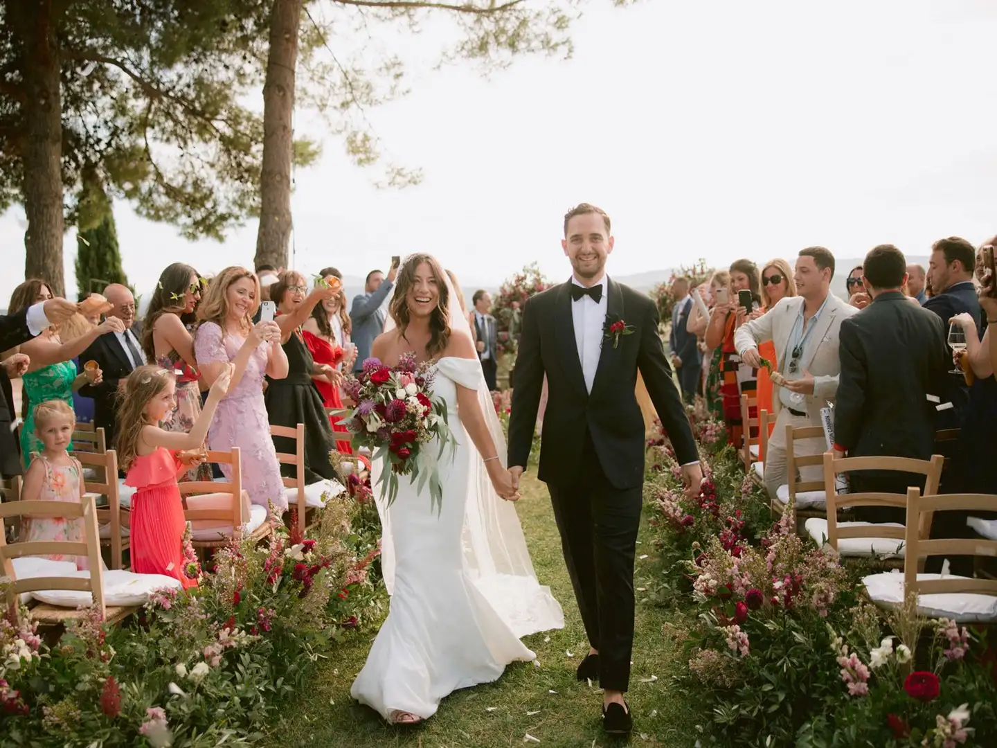 Preview the Summer 2021 Issue of Inside Weddings Magazine!