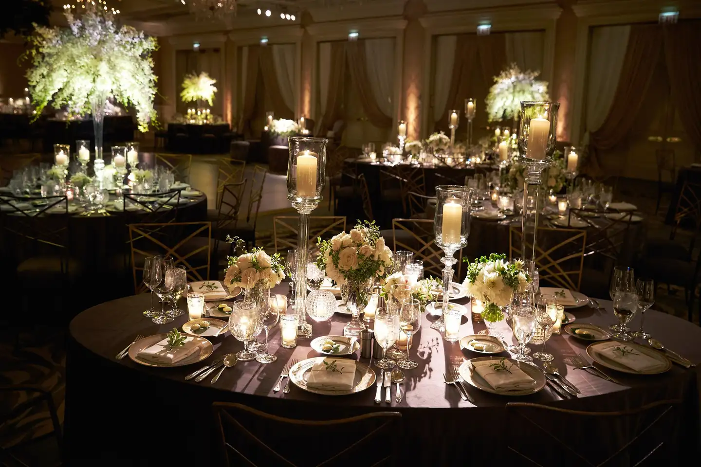 Round & Oval Reception Tables