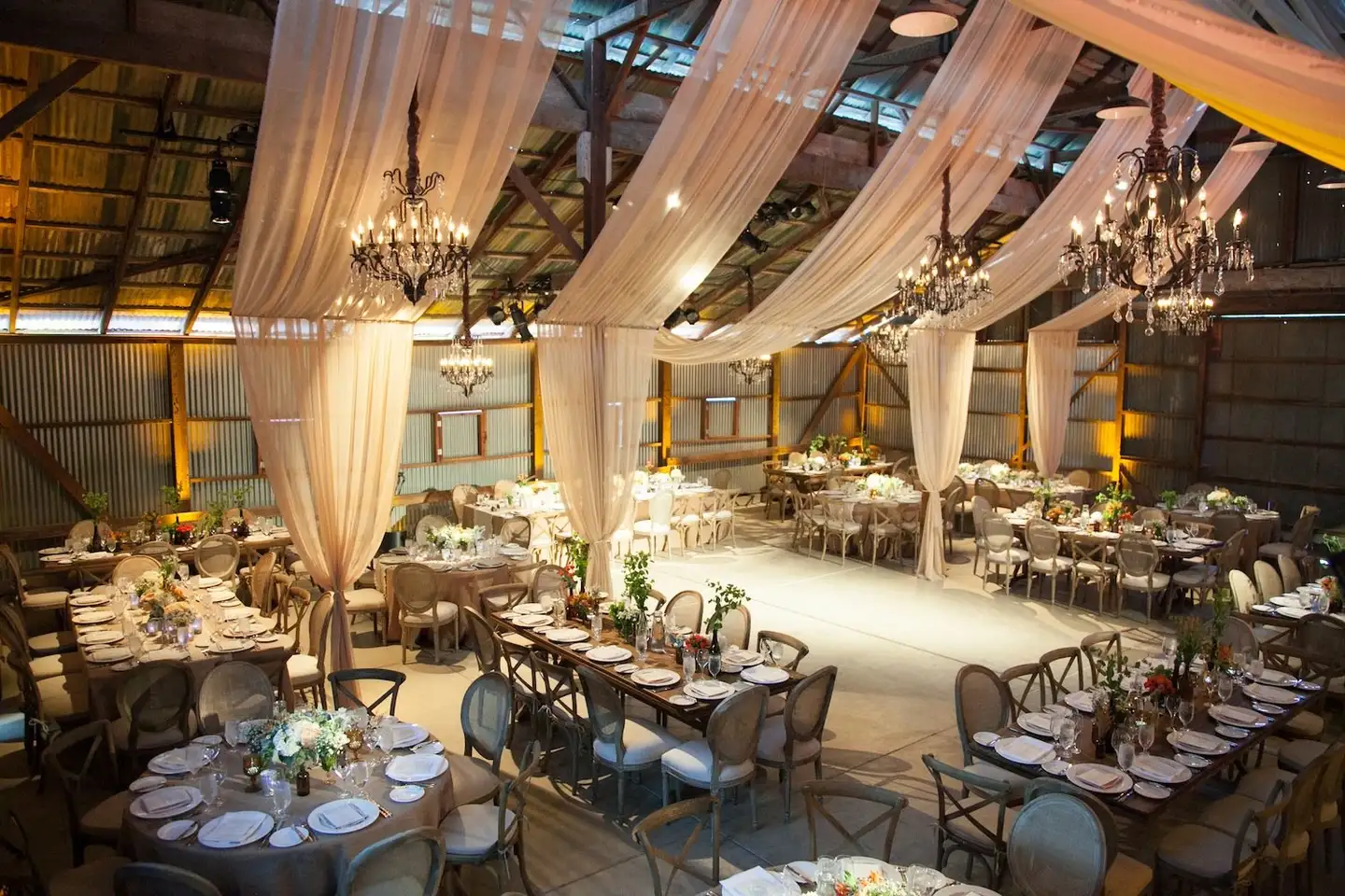Rustic Reception Décor