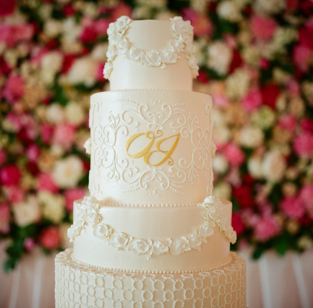 wedding cake monogram initials