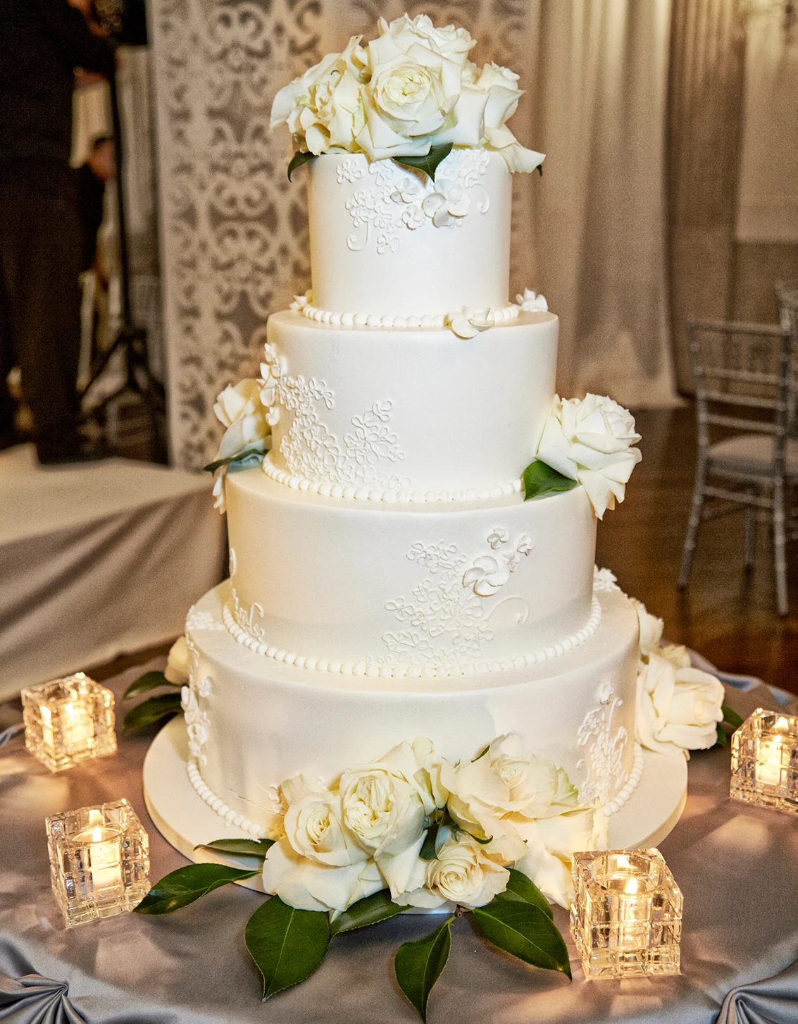 beautiful white wedding cakes
