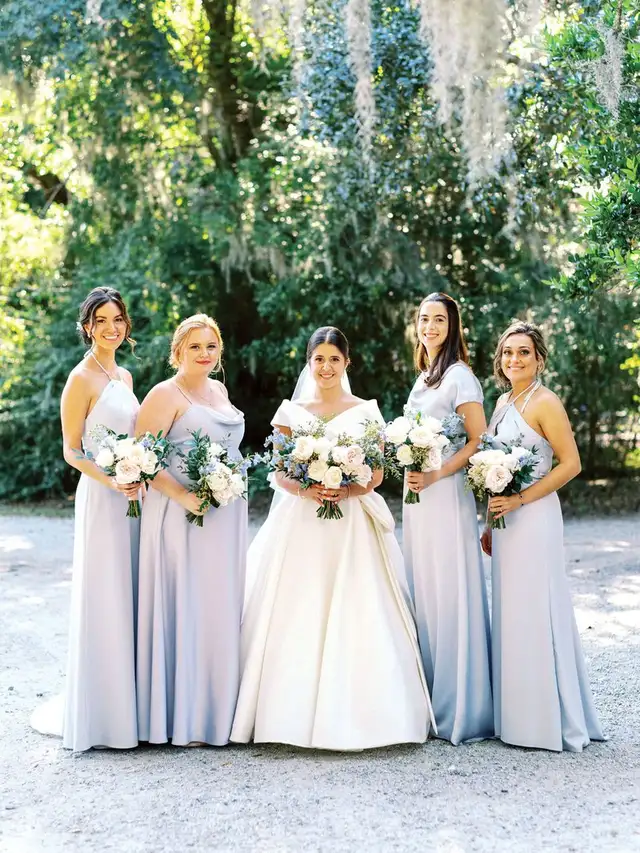 Blue & White Wedding Ideas: Details, Décor & More