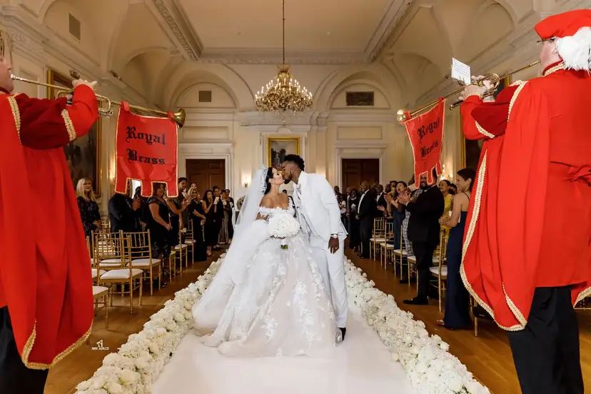 Inside the Winter 2022 Issue of Inside Weddings Magazine!