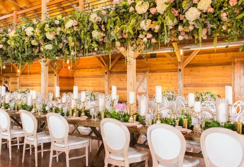 Traditional Mass + Classic Wedding Reception on New Year's Eve - Inside ...