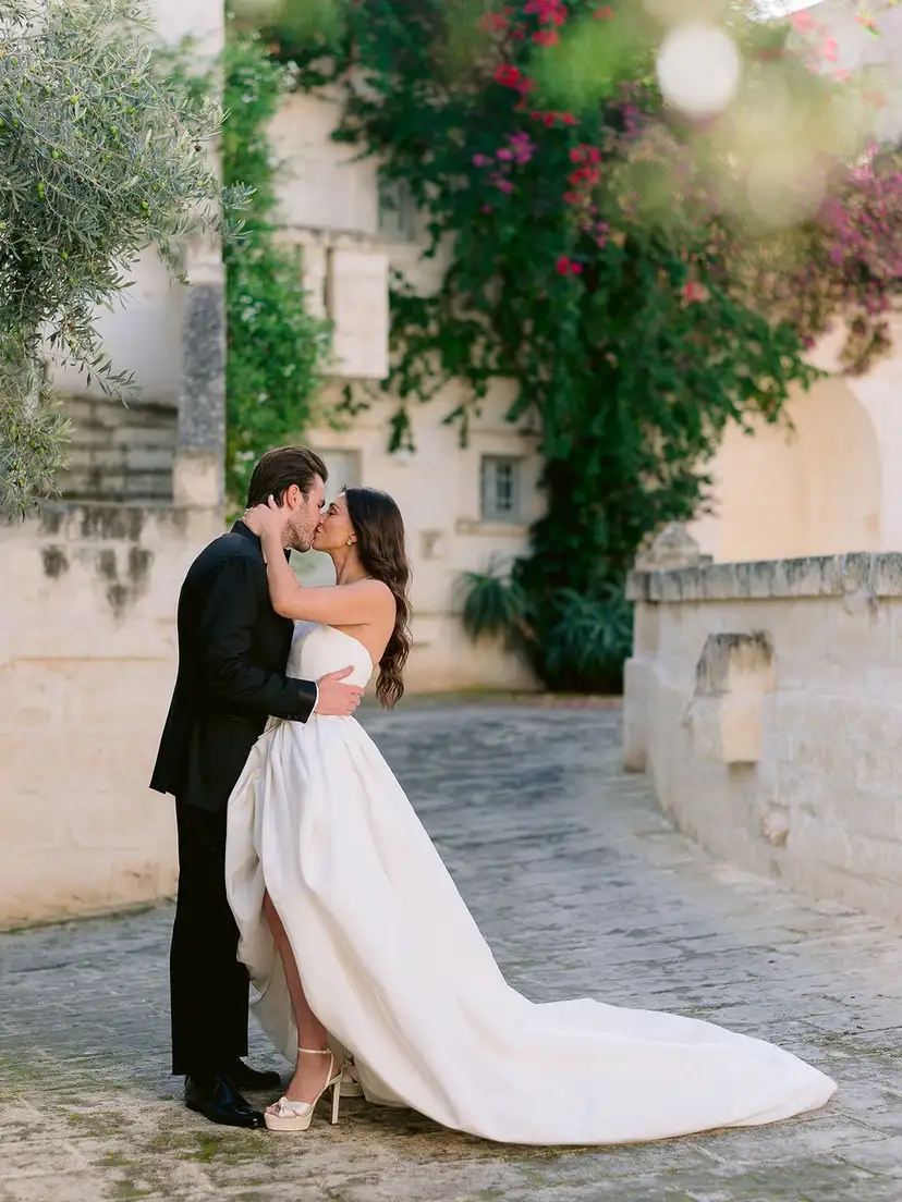 The Ultimate Guide to Wedding Anniversary Gifts by Year